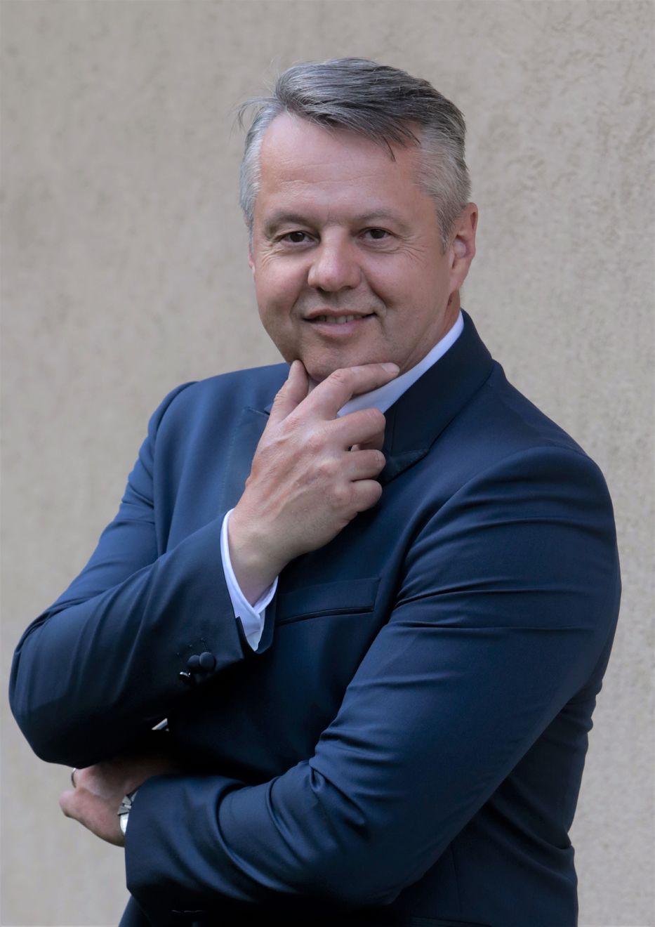 Realitní makléř - Ladislav Buchta | RE/MAX G8 Reality